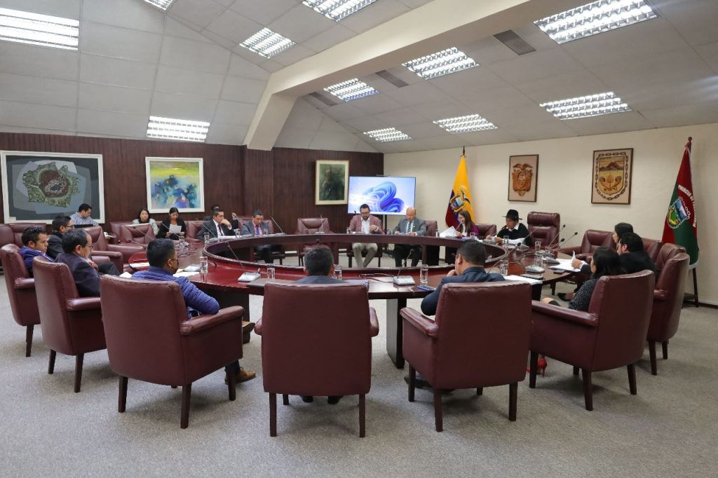 Trabajo conjunto de Prefecto y Consejeros cristaliza obras de ...